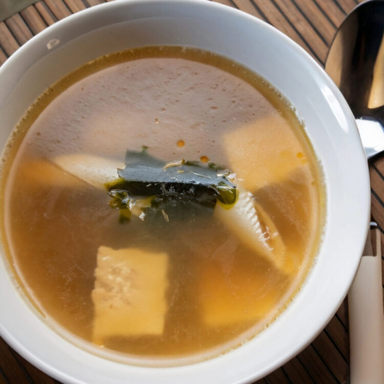 10-Minutes Japanese Miso Soup Recipe (Perfect For Appetizers) – Soup Chick