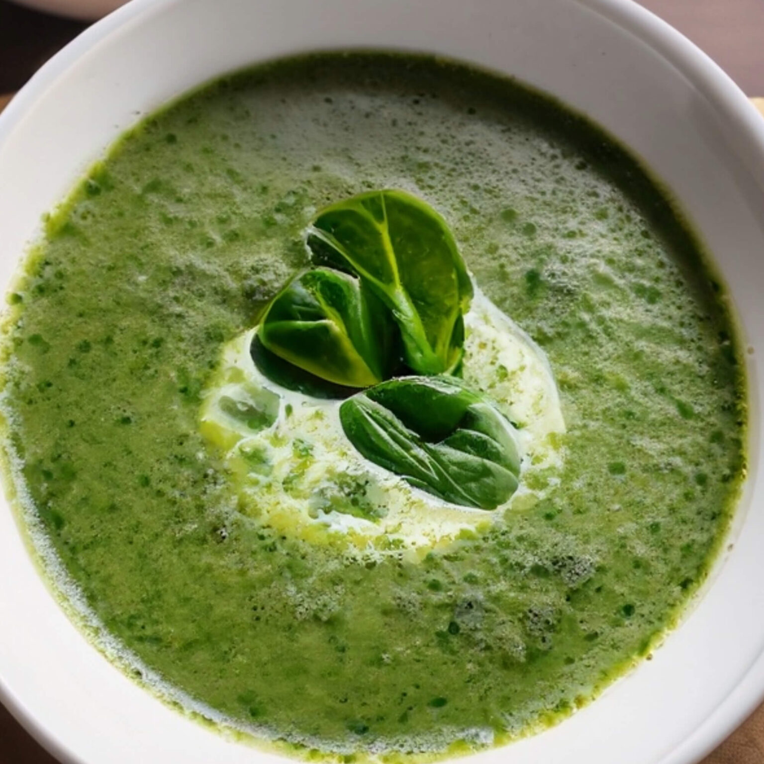 15-Minutes Creamy Spinach Soup Recipe - A Delight - Soup Chick